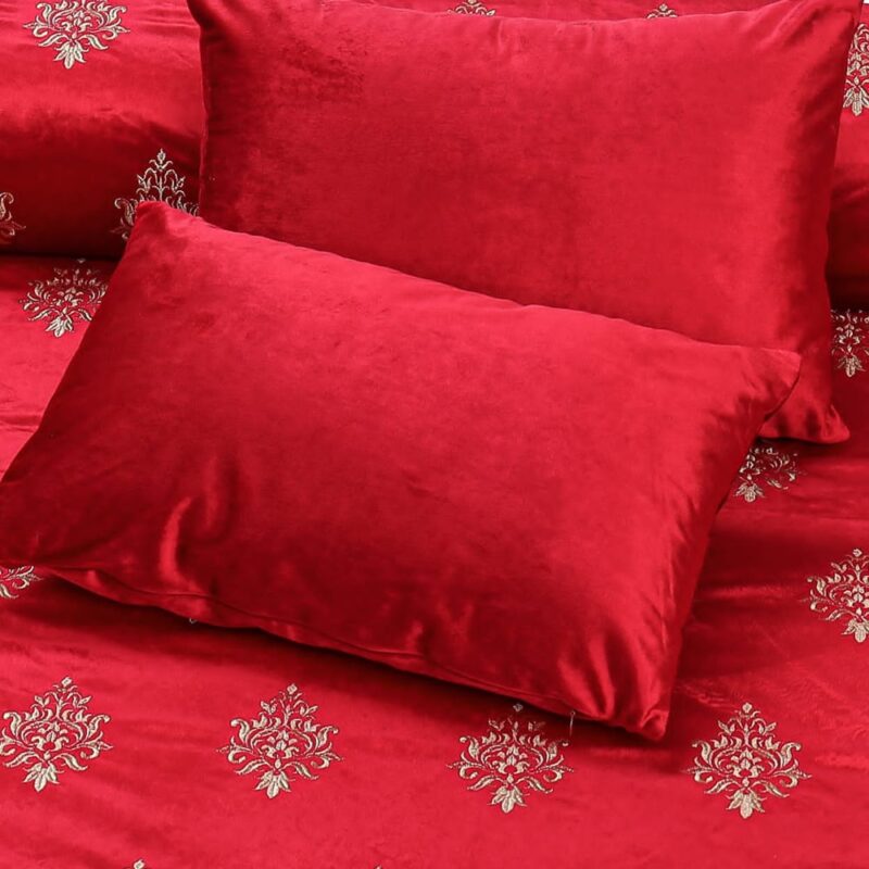 8 Pcs Bridal Velvet Bed Sheet Comforter Set - Red